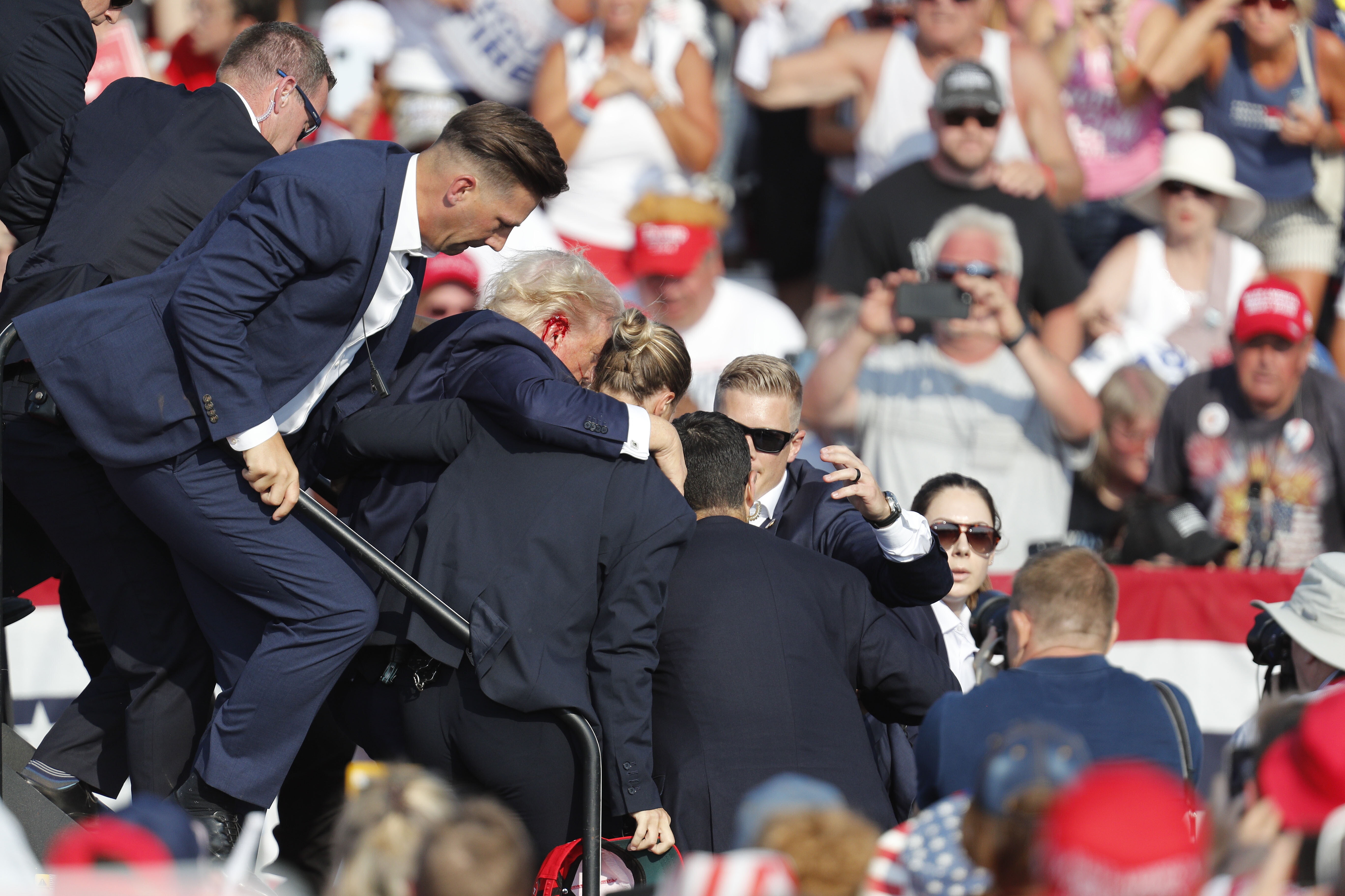 Szokująca relacja świadka próby zamachu Donalda Trumpa - Wiadomości