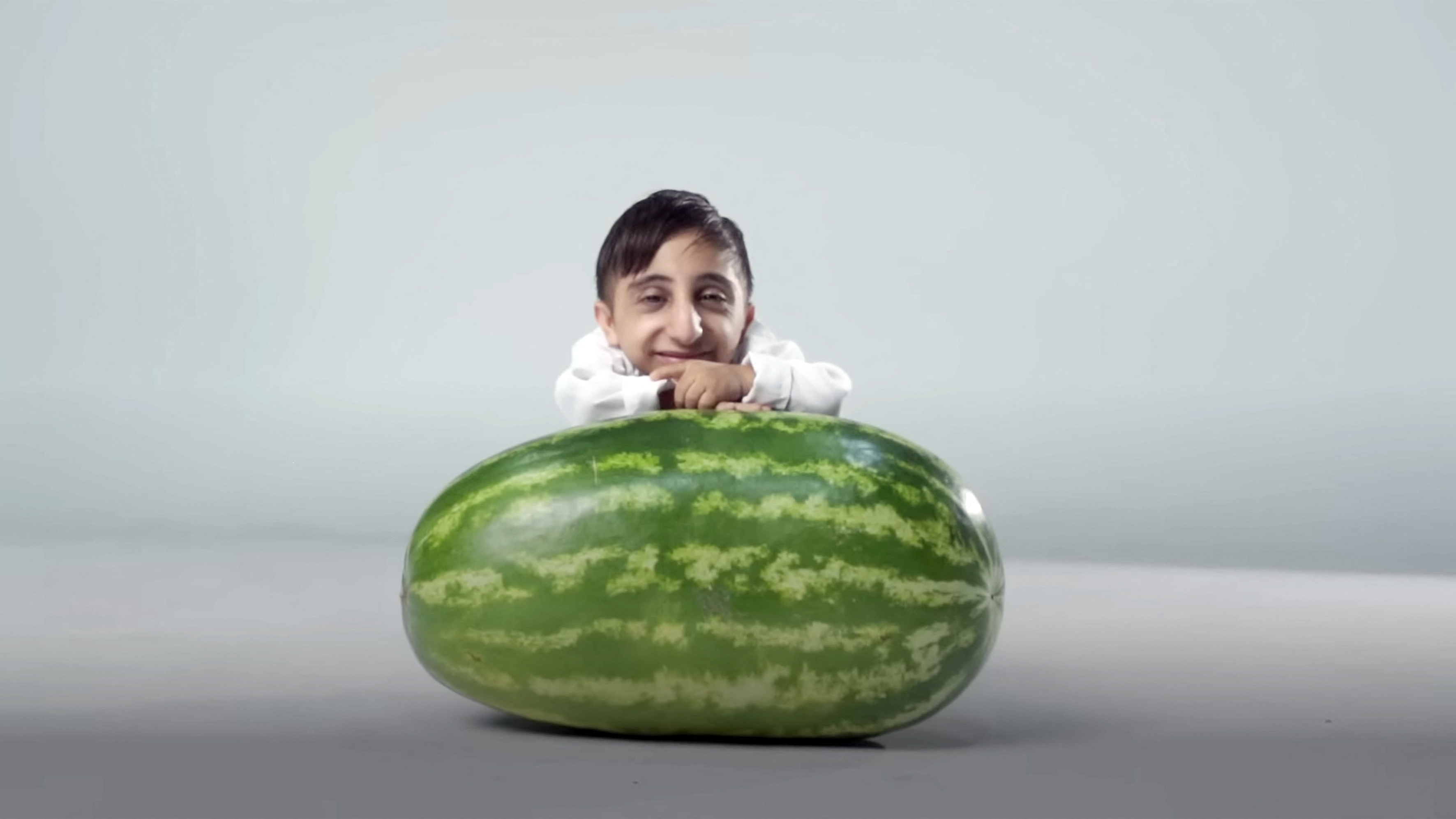 Új Guinness-rekord: 65,24 cm magas a világ jelenlegi legkisebb embere ...