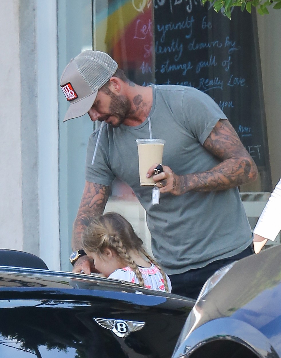 Bekam je brižan tata: Ali su mu mnogi zamerili ovaj potez! - Žena.rs