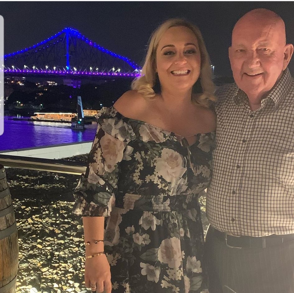 OVAJ MILIONER IMA 75 i 4 UNUČETA, a sad čeka BLIZANCE sa 39 GODINA ...