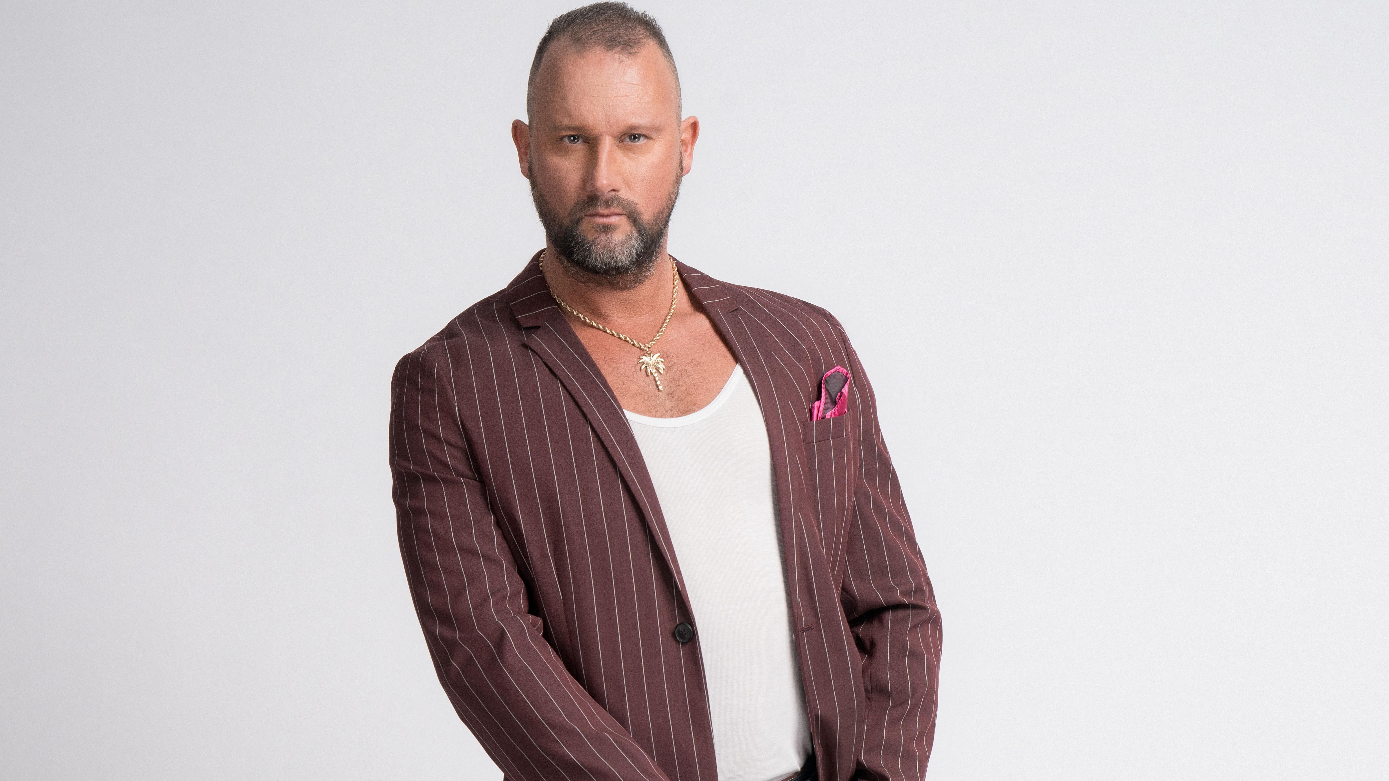 Ha Alekosz megnyeri Balázsék szavazását, alsónadrágban végigmegy az ...