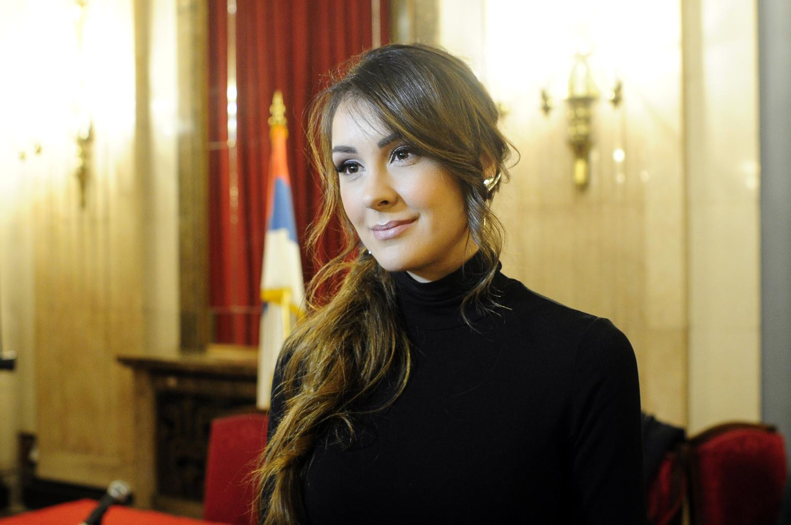 Ovo je njena NAJTEŽA ULOGA! Naša glumica teško da će ovo PRIHVATITI ...