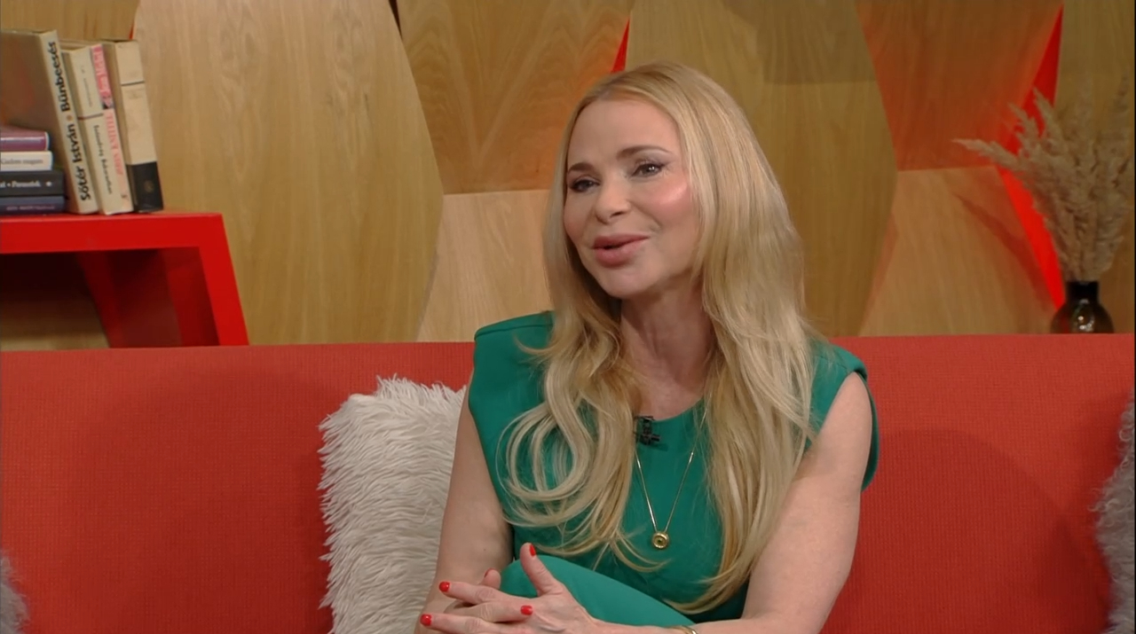 Elmarad Yvonne Dederick esküvője, a legkisebb fia is külföldre költözik ...