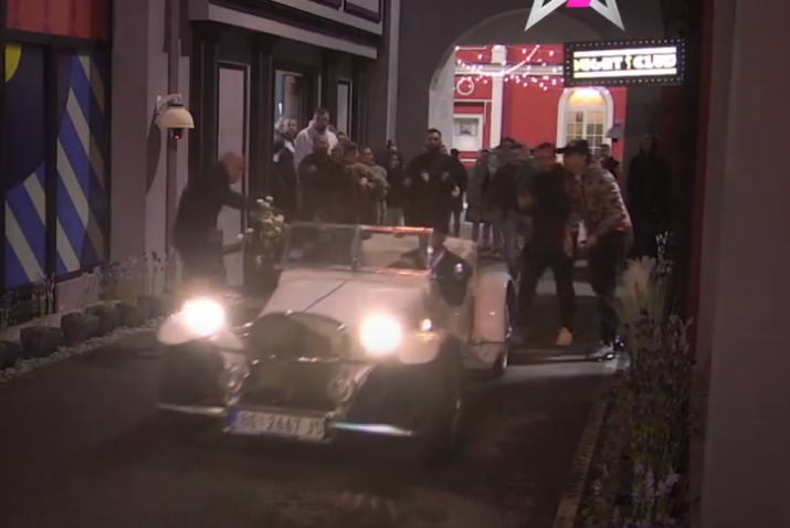 On je sinoć izbačen iz Elite sa mizernih 1 % glasova, ništa od honorara