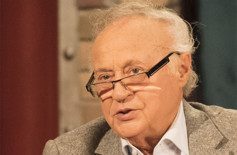 77 éve őrzi Sas József kéznyomát egy pesti bérház - Blikk