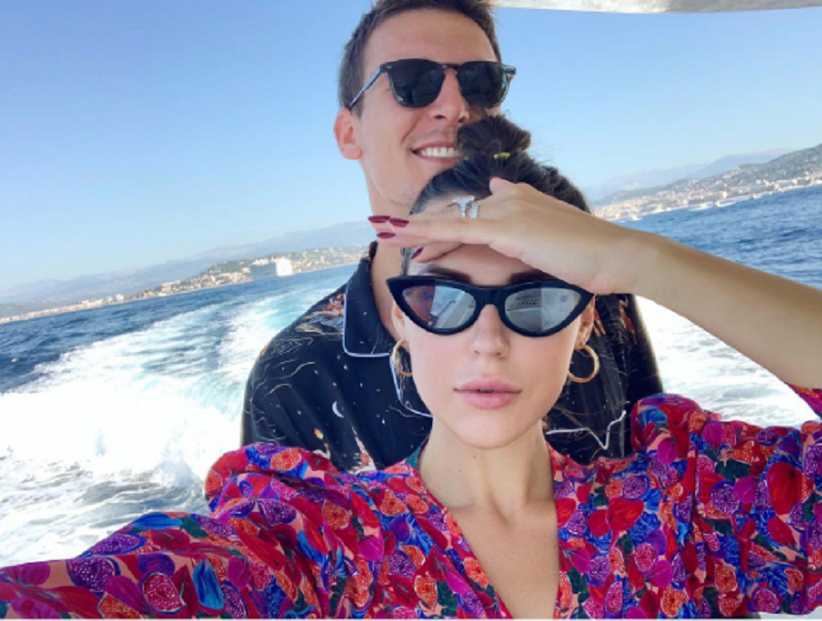 Anja Valente u sjajnom teksas kompletu - Žena.rs