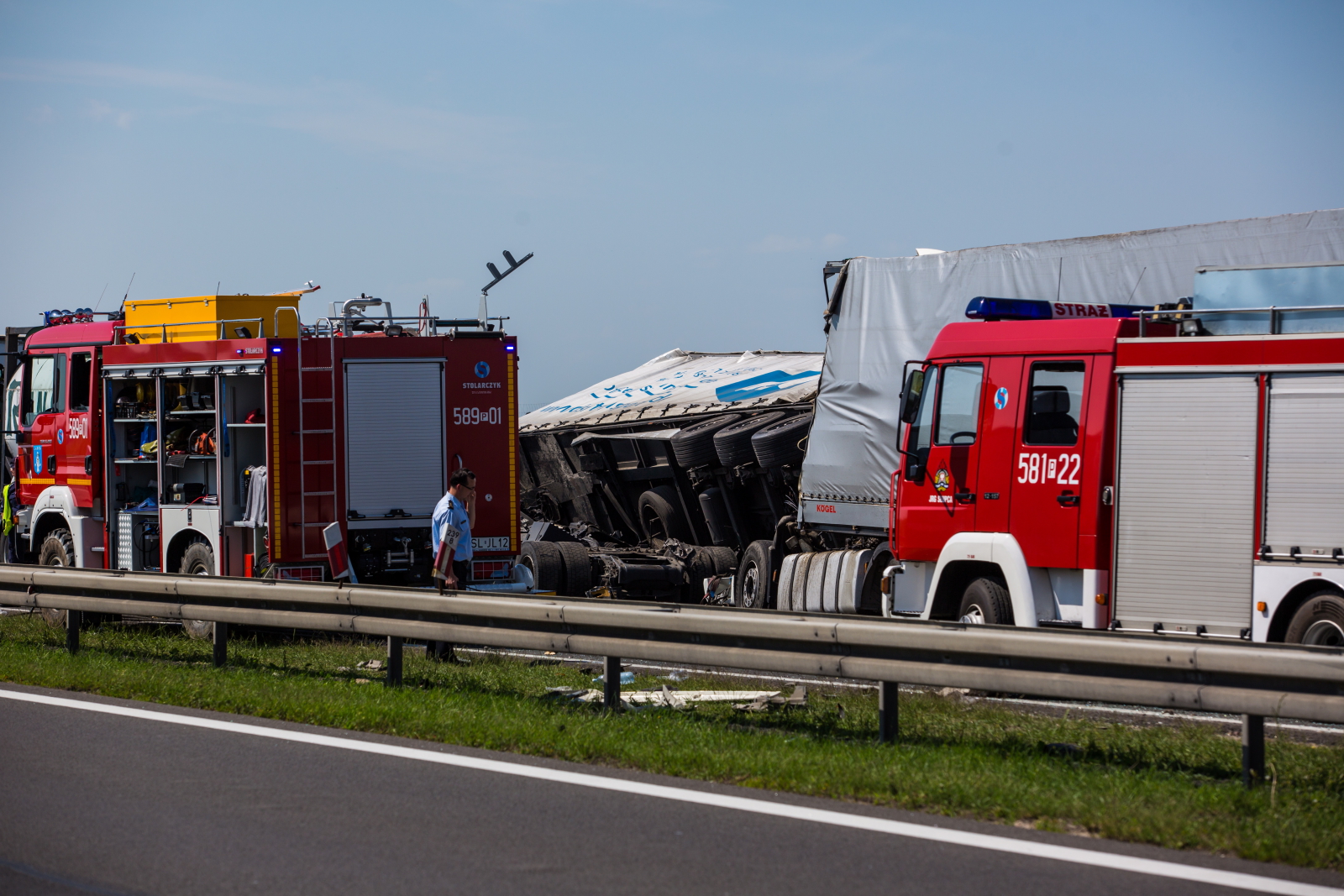 Tragiczny karambol na autostradzie A4. Zdjęcia z miejsca wypadku - Dziennik.pl