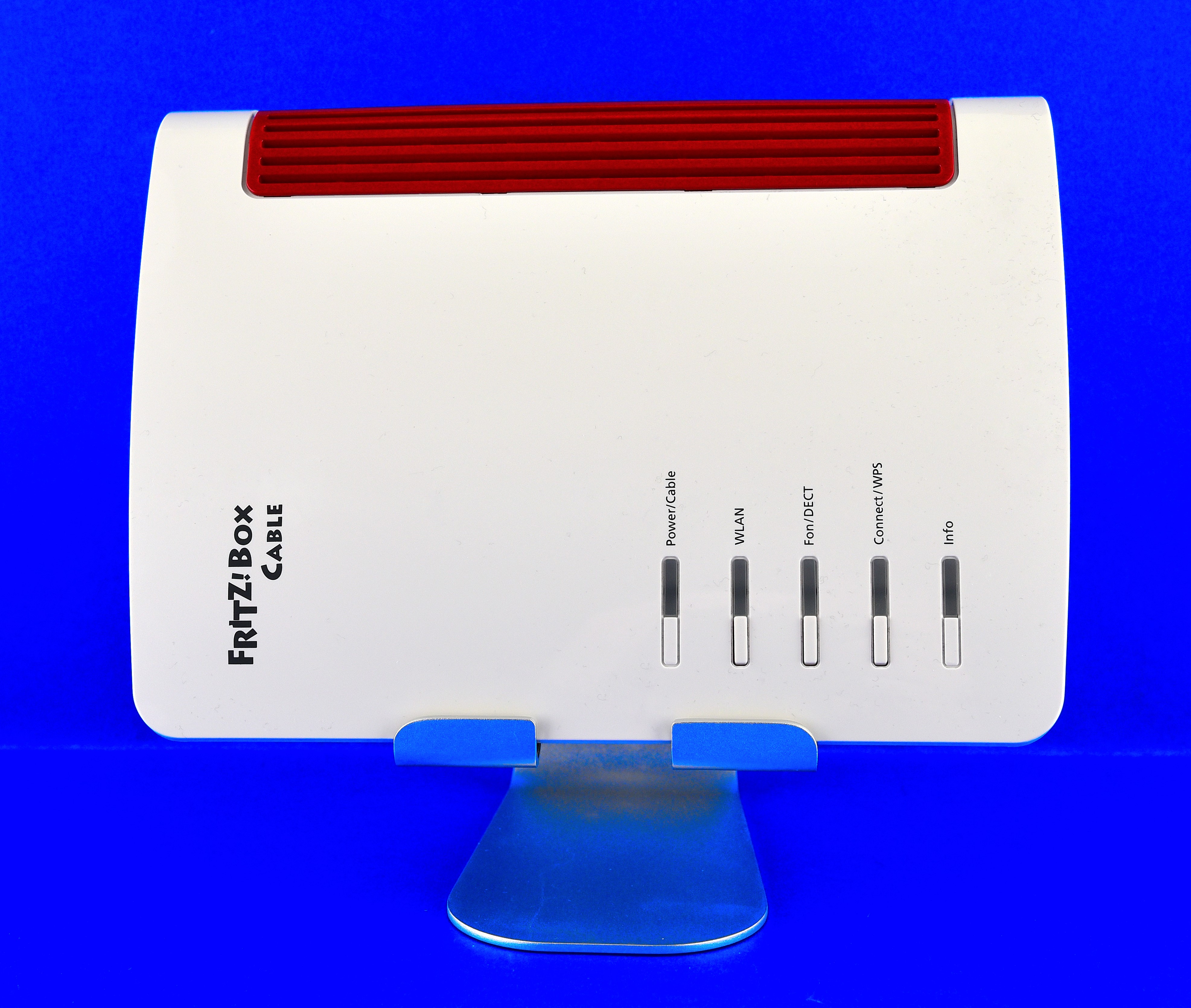 AVM Fritzbox 6660 Cable mit Wi-Fi 6 &2,5-GBit-LAN im Test | Heise ...