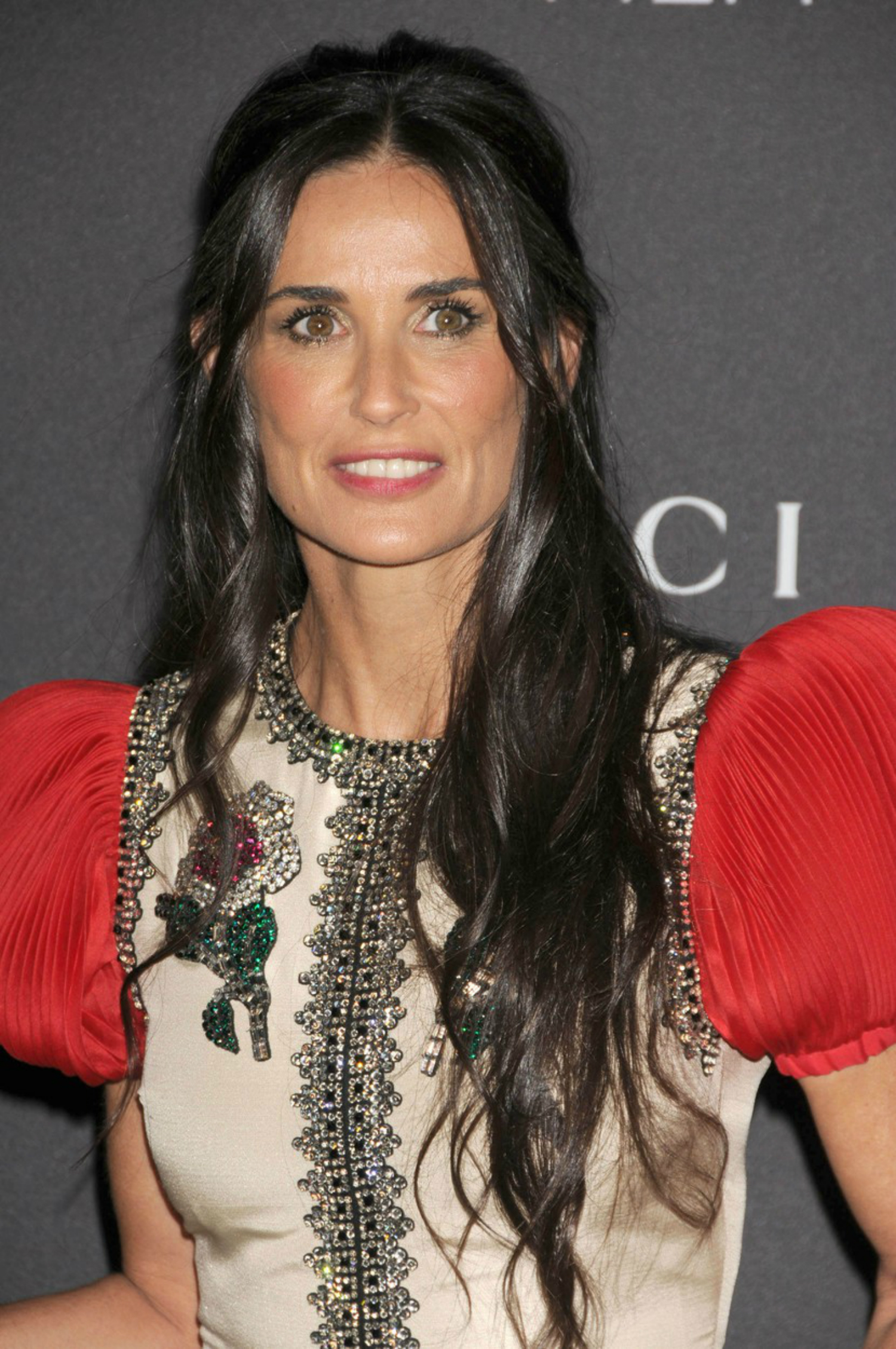 Demi je na pragu 54. pokazala noge koje prkose godinama! - Žena.rs