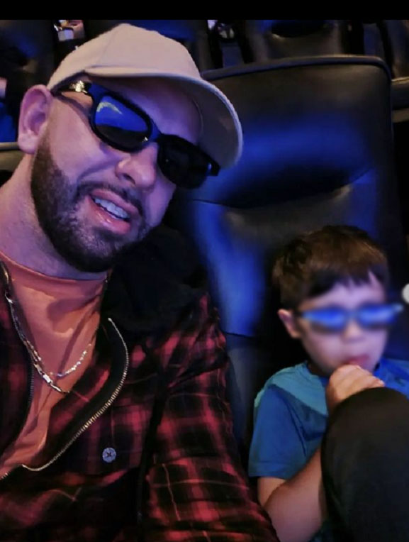 Reper Pet Stej izboden na smrt - Žena.rs