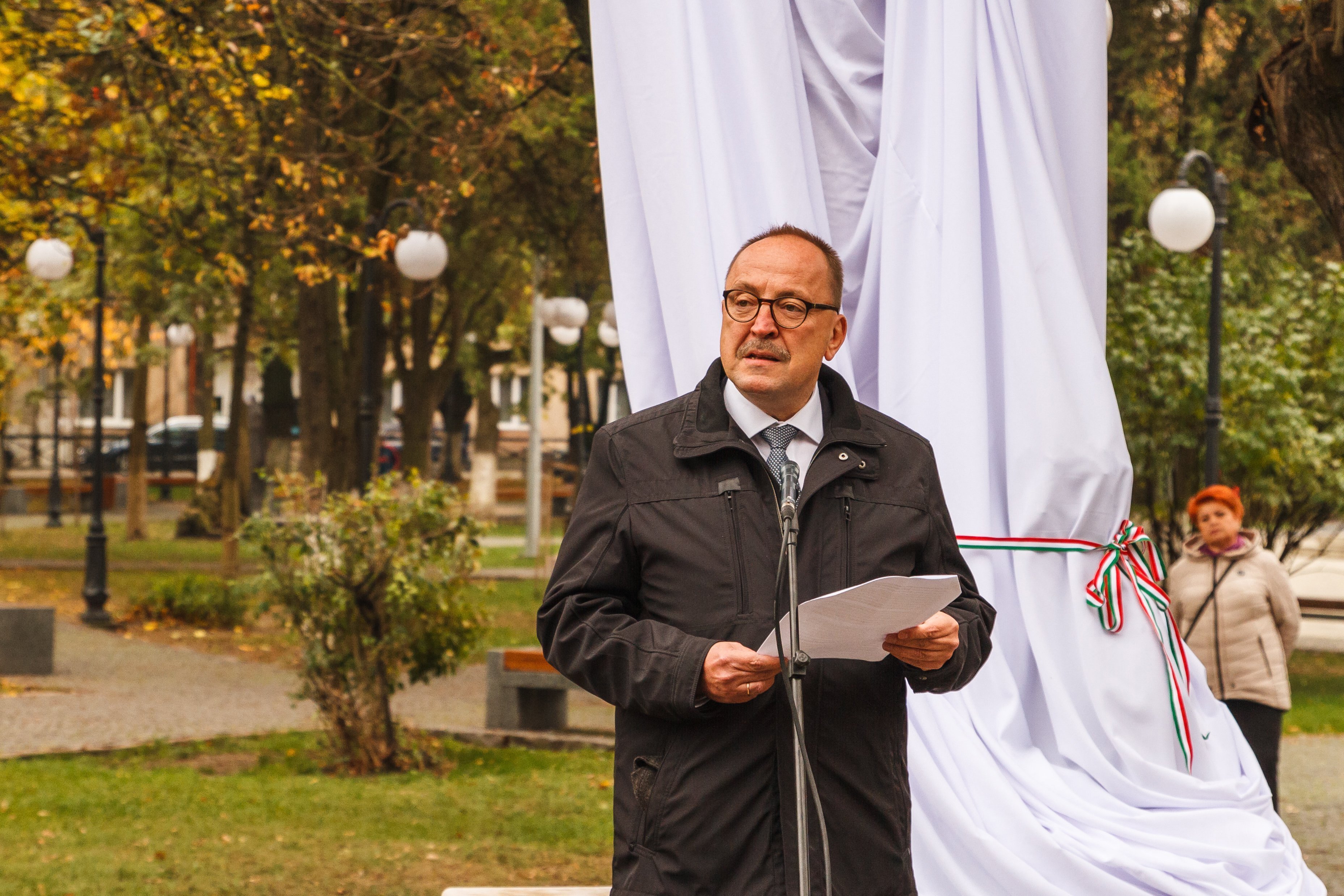 Szobrot állítottak Fedák Sári színésznőnek a szülővárosában – fotók - Blikk