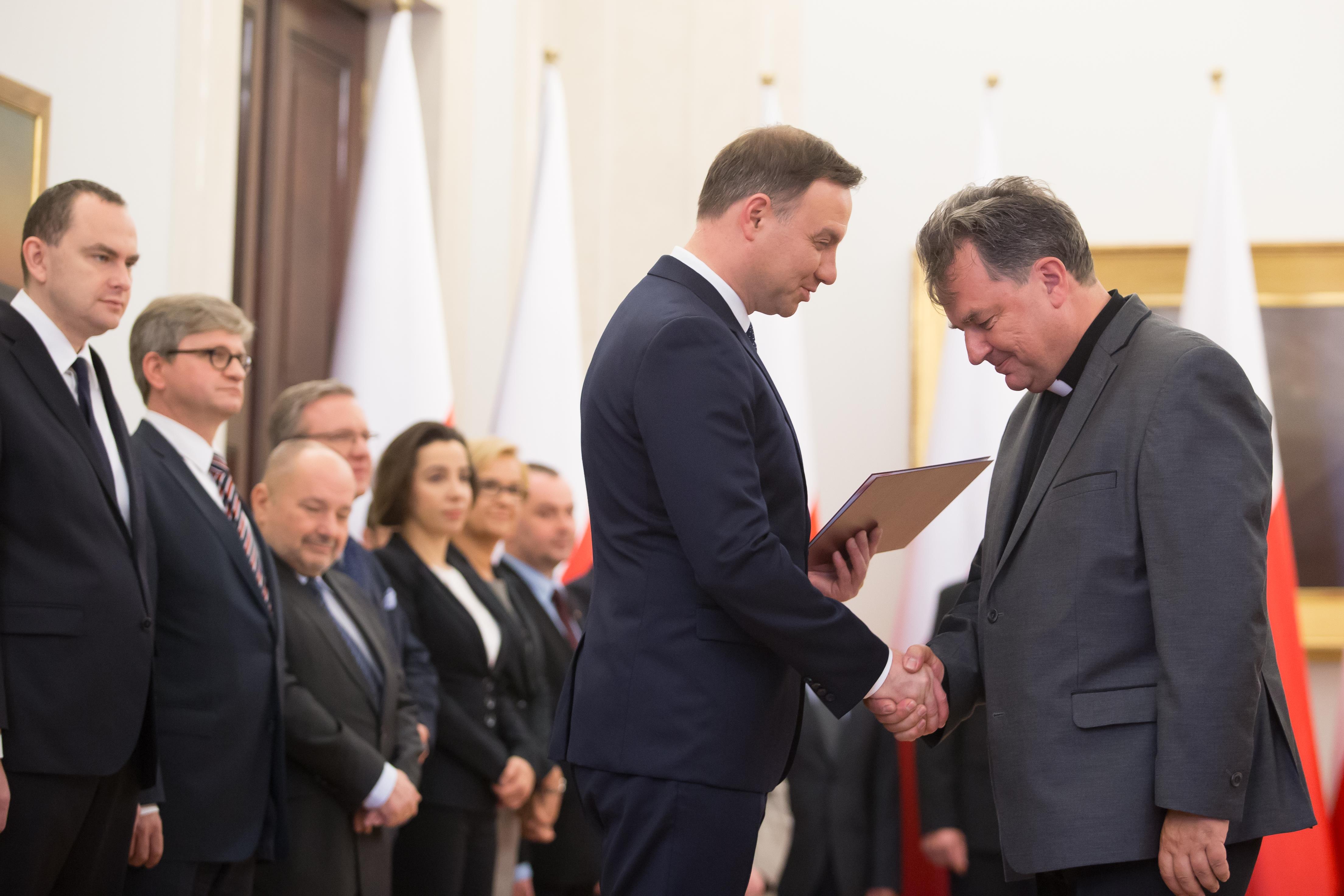 Ksiądz Paweł Bortkiewicz o politykach opozycji - Społeczeństwo ...