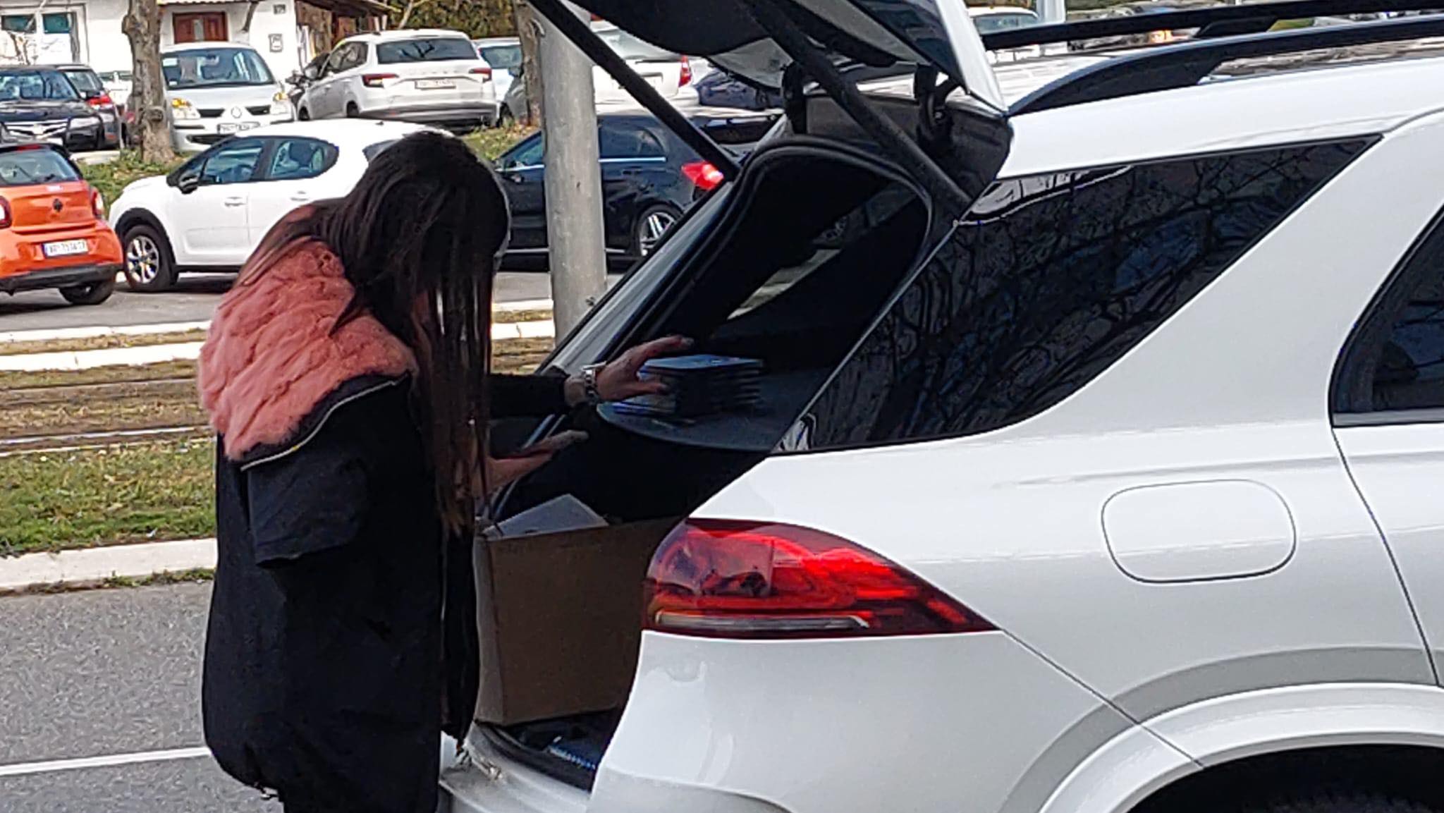 Jelenina sestra došla sa Slobom