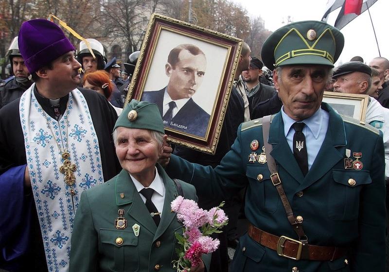 Banderowcy w parlamencie Ukrainy - Świat - Newsweek.pl