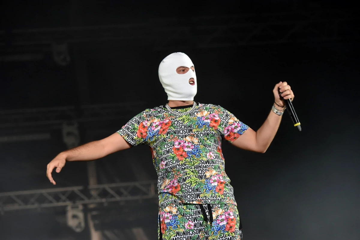 Reper Devito zgranuo izdanjem na promociji poznatog fotografa Dušana ...