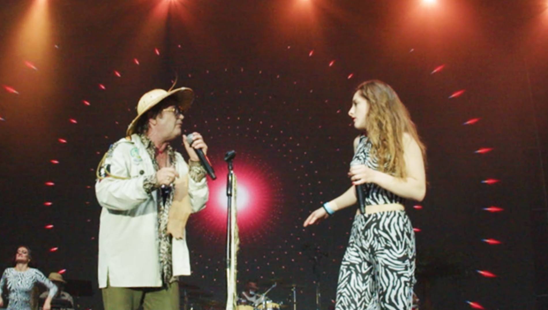 Megjelent Szikora Róbert és Paulina duettje, a Budapest felett - Blikk