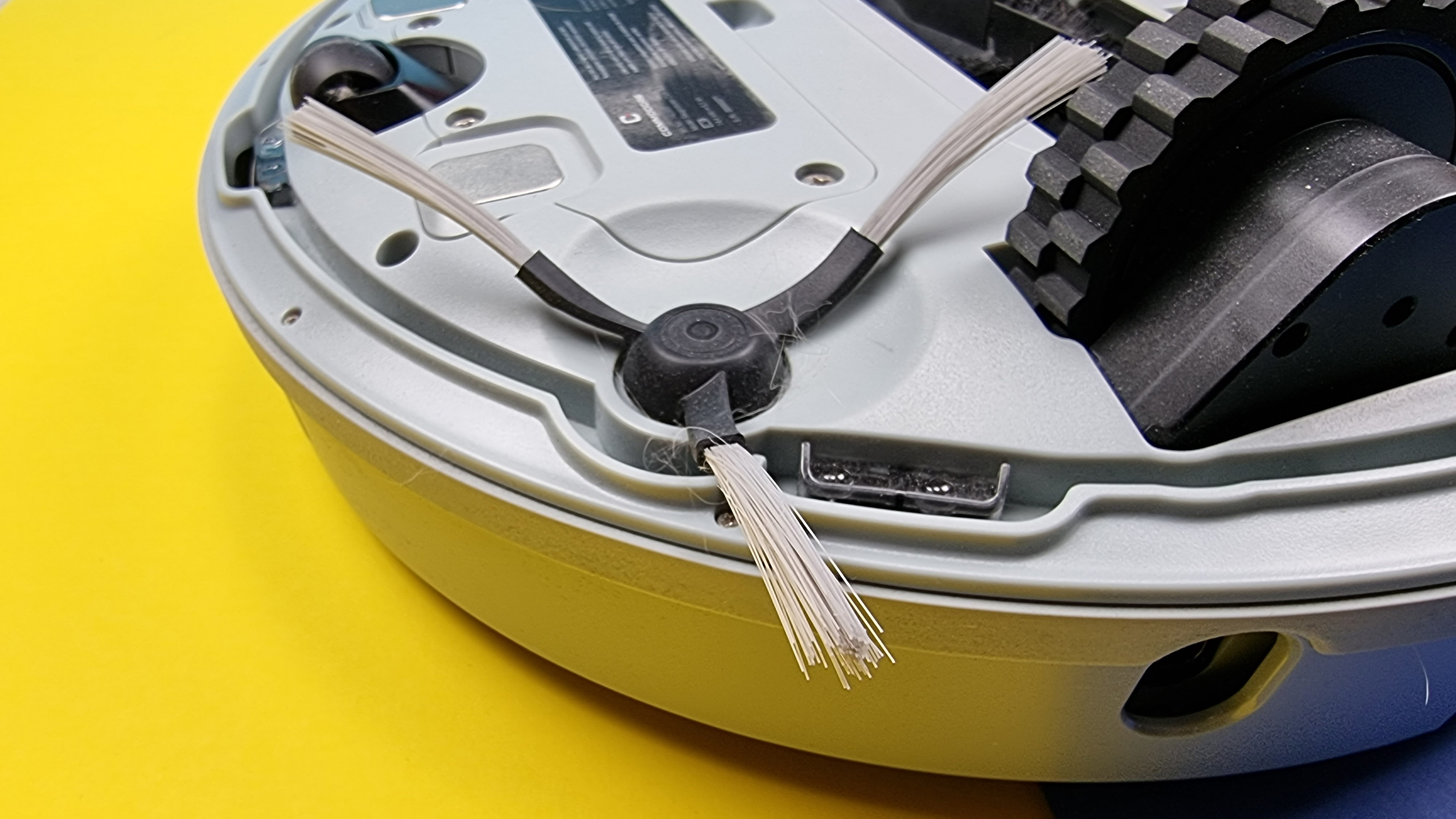 Commodore CVR 300: Saugroboter mit hervorragender Laser-Navigation und ...