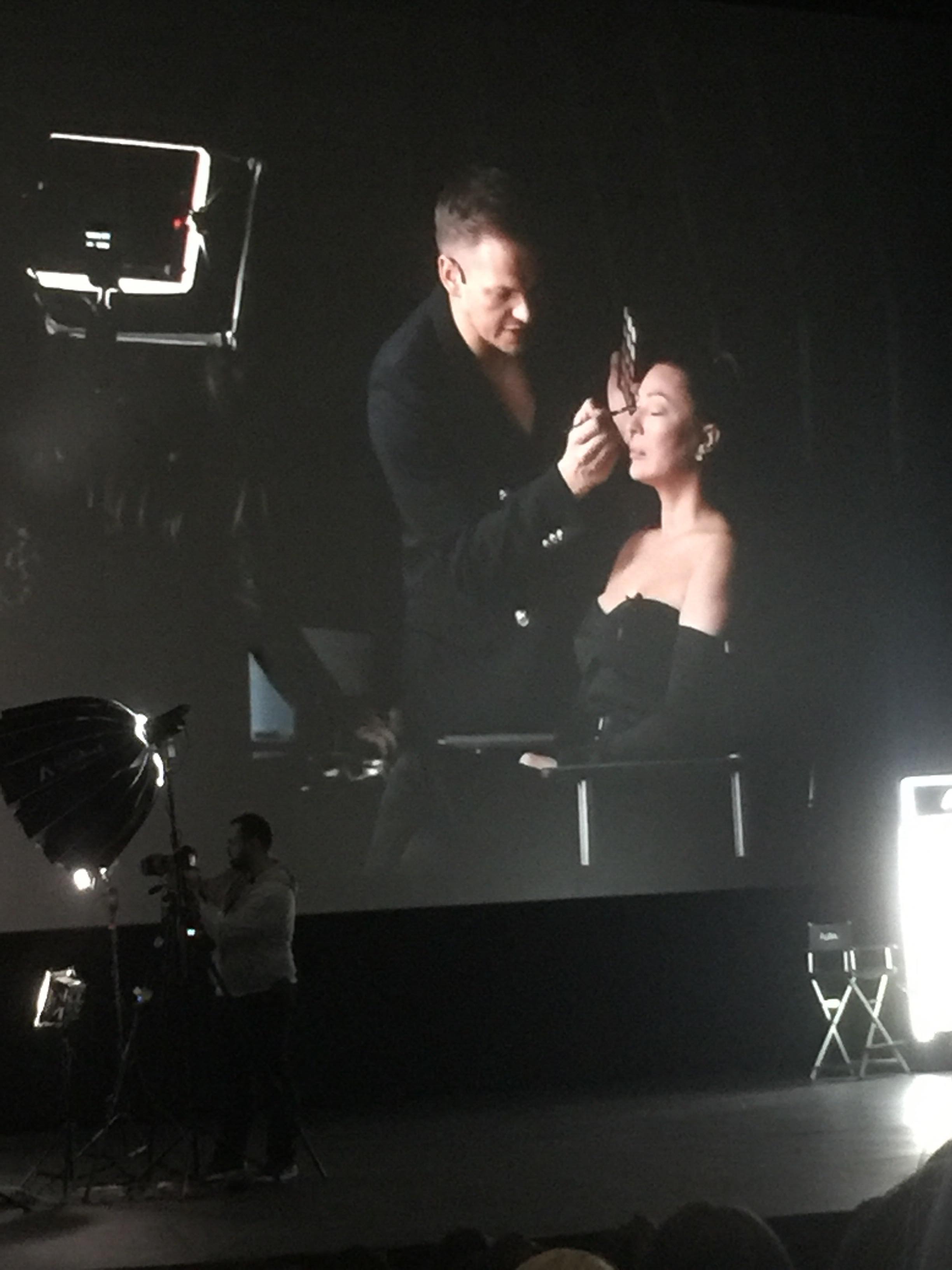 Ceca se pojavila u centru Beograda bez trunke šminke, a kad se u ...