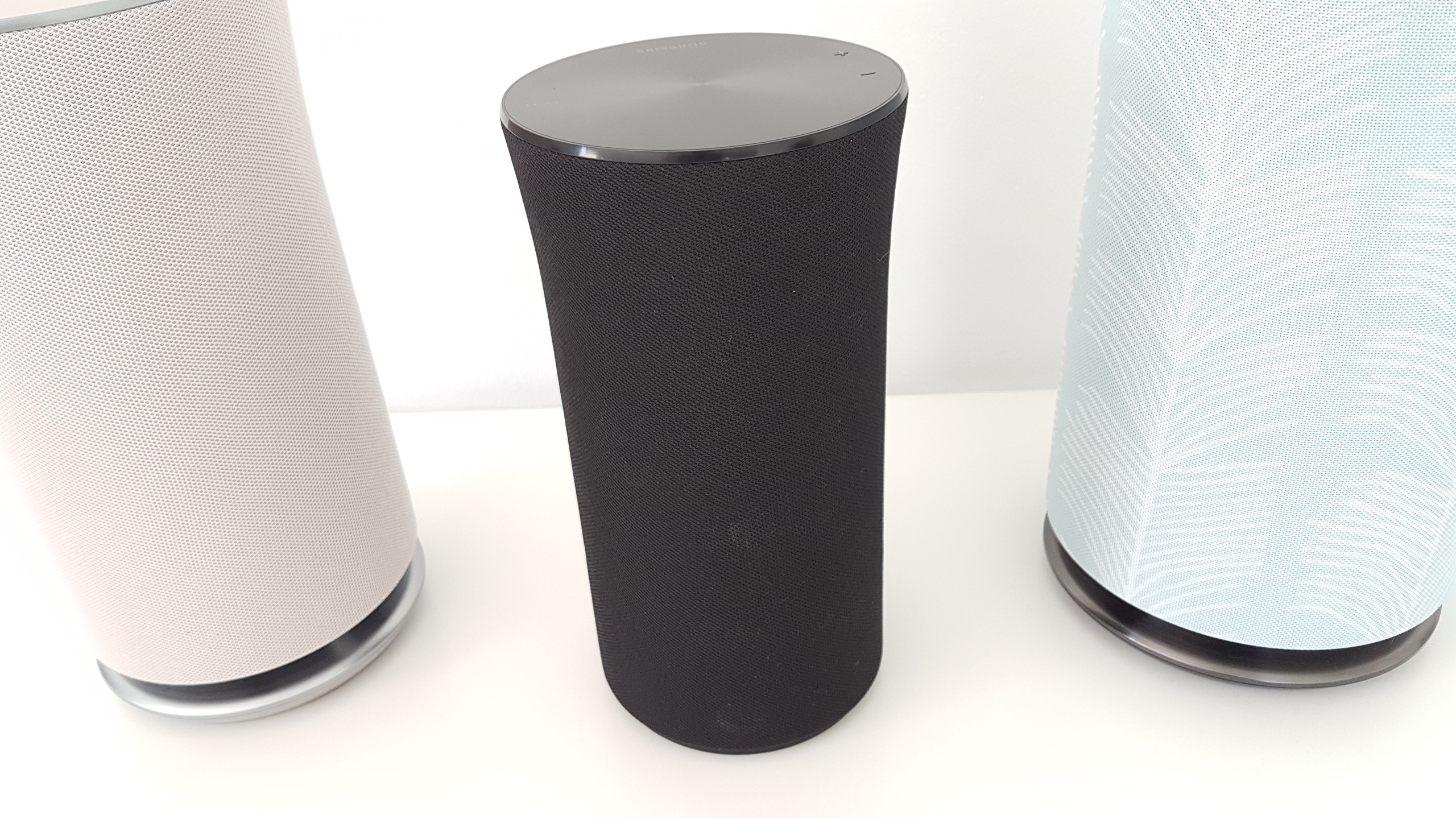 Samsung R1: Multiroom-Box mit 360-Grad-Sound im Test | Heise online ...