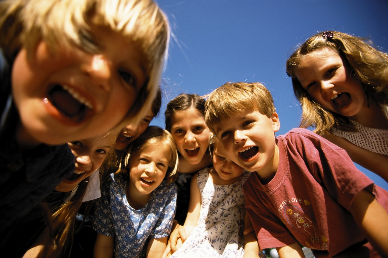 Danas proslavljamo najvećeg zaštitnika dece: Evo šta treba da uradite ...