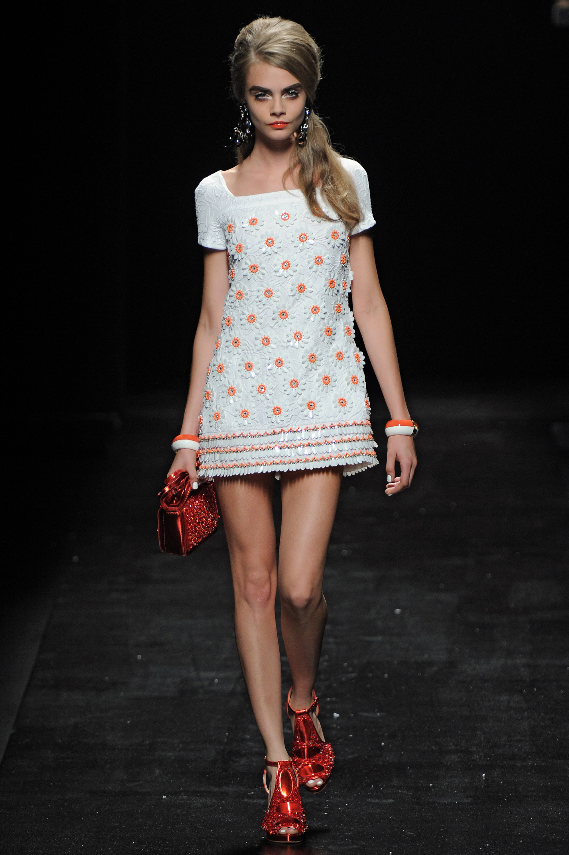 Idealne uda jak u modelki. Kontrowersyjny trend - Moda - Kobieta