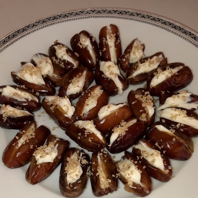 Datolya sajttal töltve recept