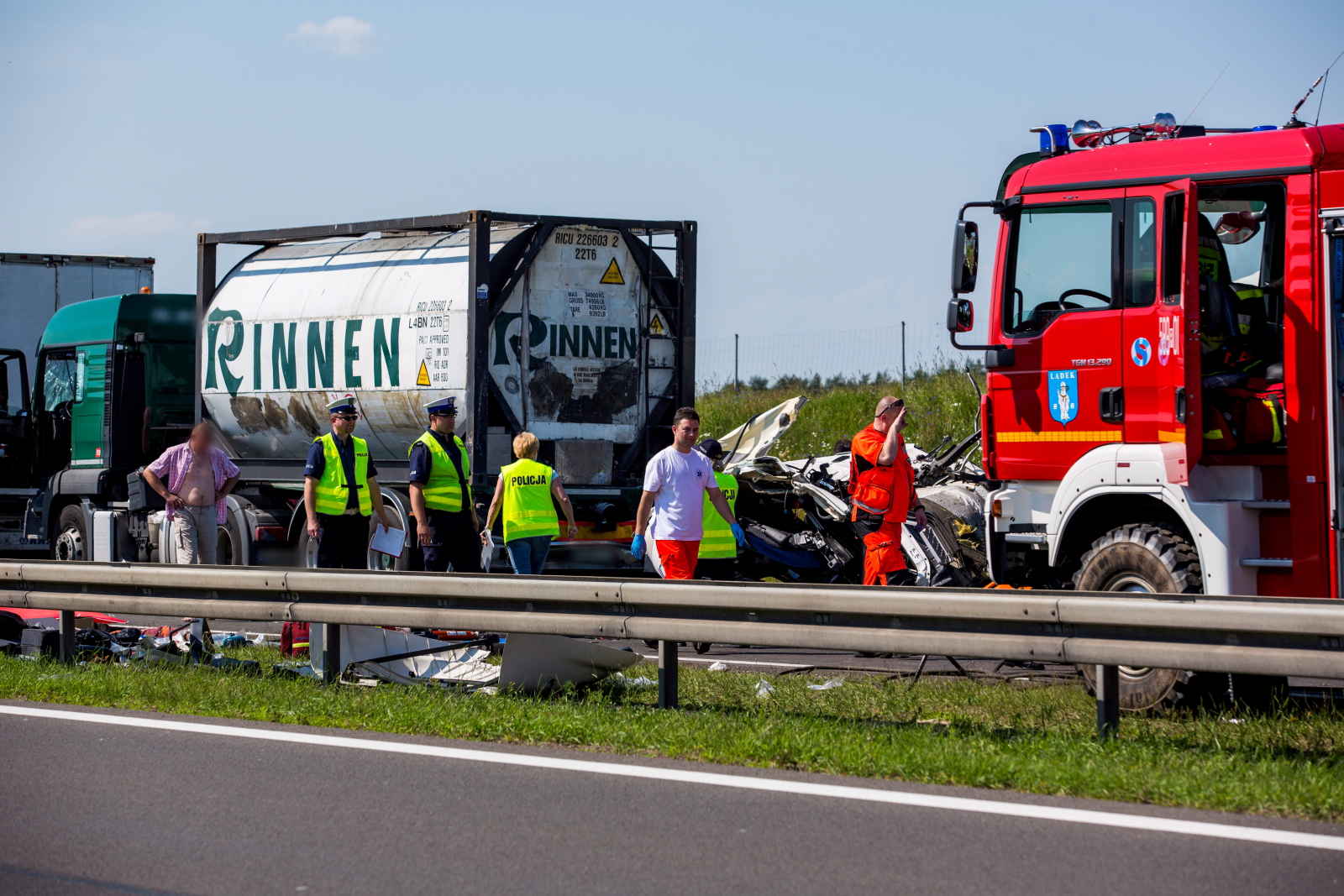 Tragiczny karambol na autostradzie A4. Zdjęcia z miejsca wypadku - Dziennik.pl