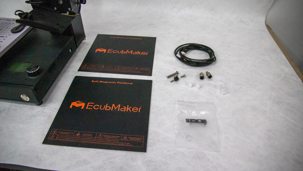 EcubMaker 4in1 im Test: 3D-Drucken, Lasern und Fräsen für 300 Euro ...