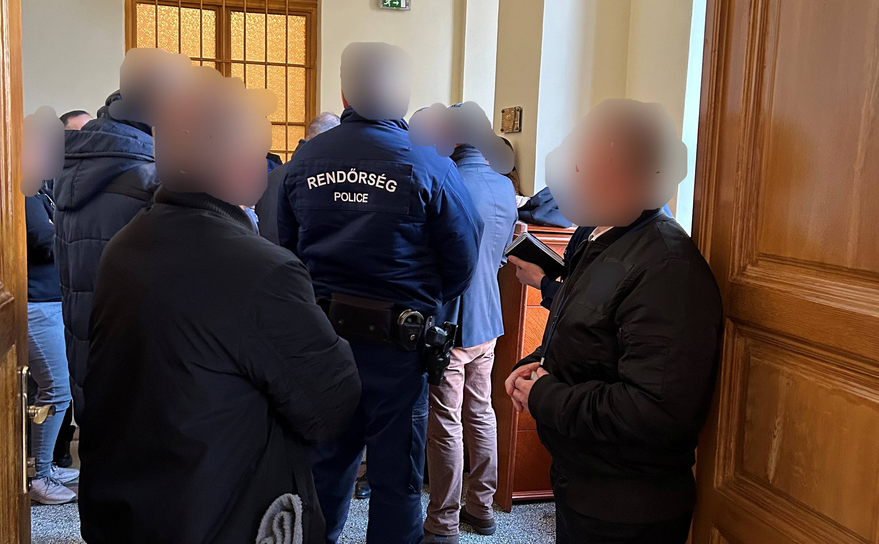 Rács mögé kerülhet Portik Tamás fia, miután nekitámadt a bírónak - Blikk