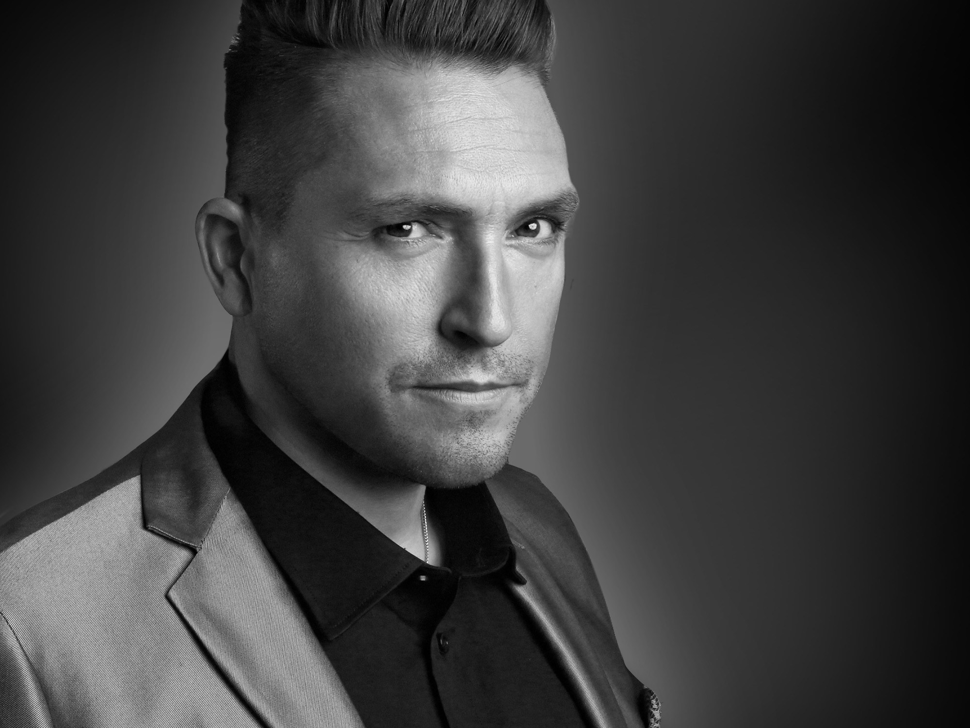 Lecserélte a dalokat Ákos? - erre készül az énekes - Blikk