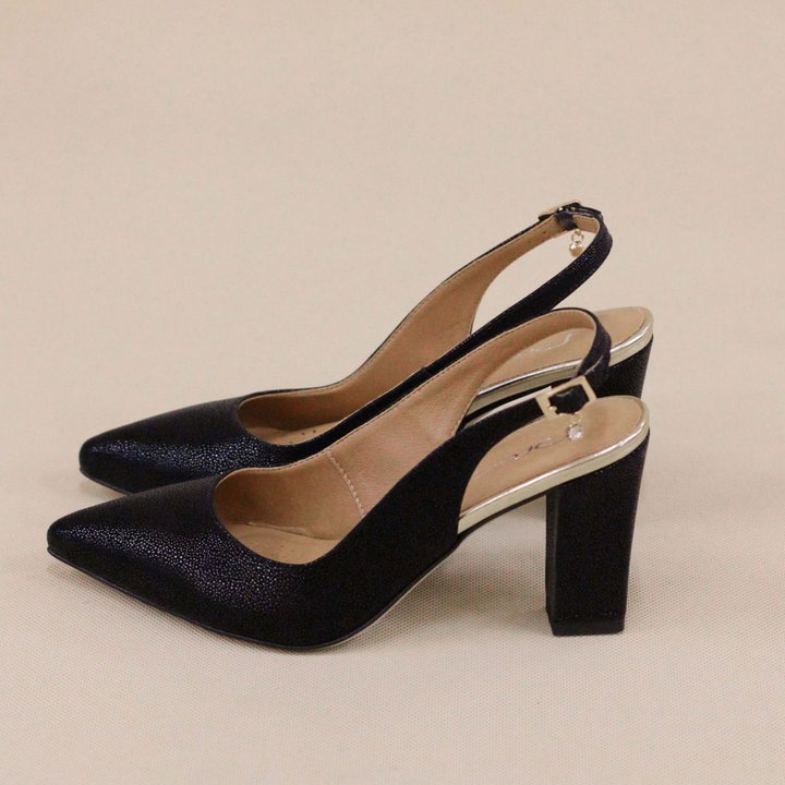 Prestige Czarne skórzane czółenka damskie z odkrytą pietą na słupku, sandały Pr - Lamoda.pl