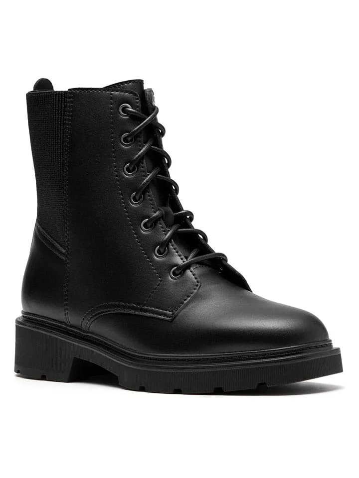 Clarks Skórzane botki w kolorze czarnym - Lamoda.pl