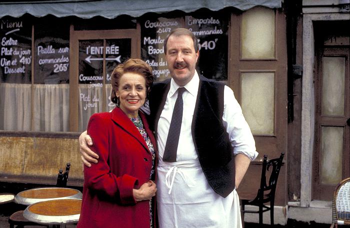 Allo, allo serial, emisje, gdzie obejrzeć