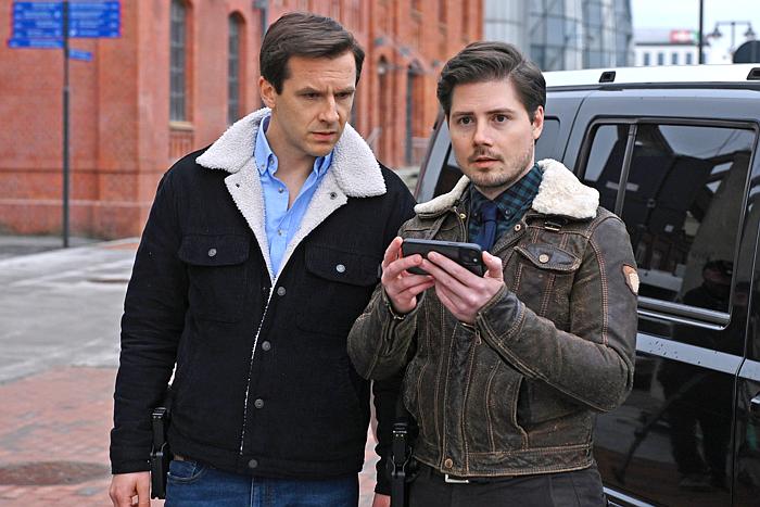 Komisarz Alex 19, odc. 242: Kobieta z autokaru