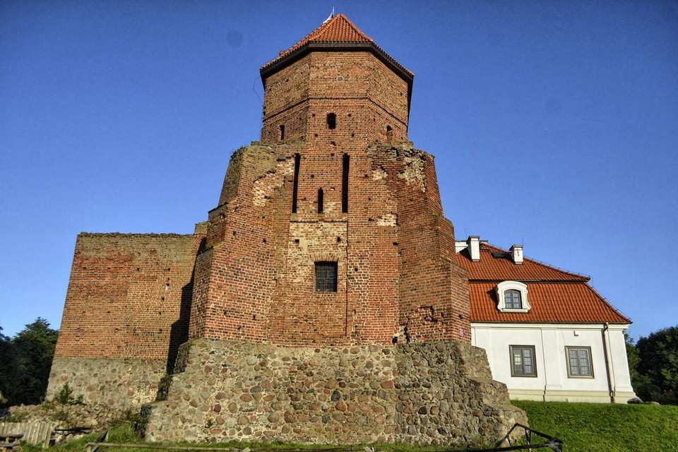 Liw zamek opis historia zwiedzanie cennik legendy - Podróże