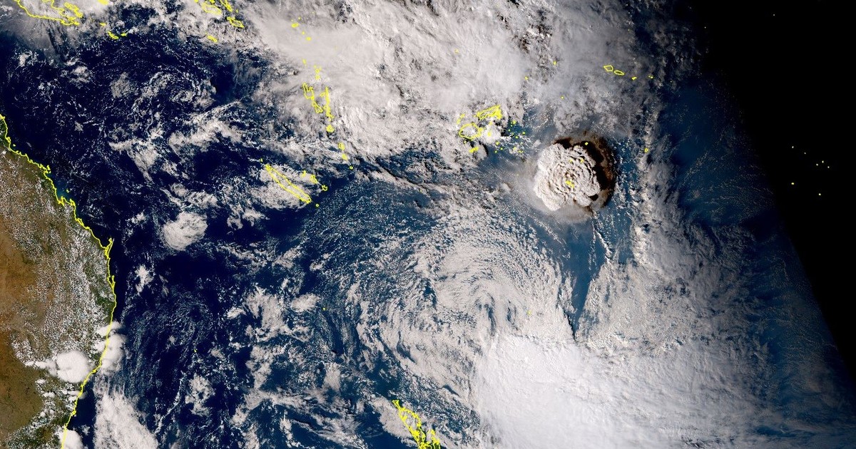 Ogromna erupcja wulkanu na Pacyfiku. Są zdjęcia satelitarne