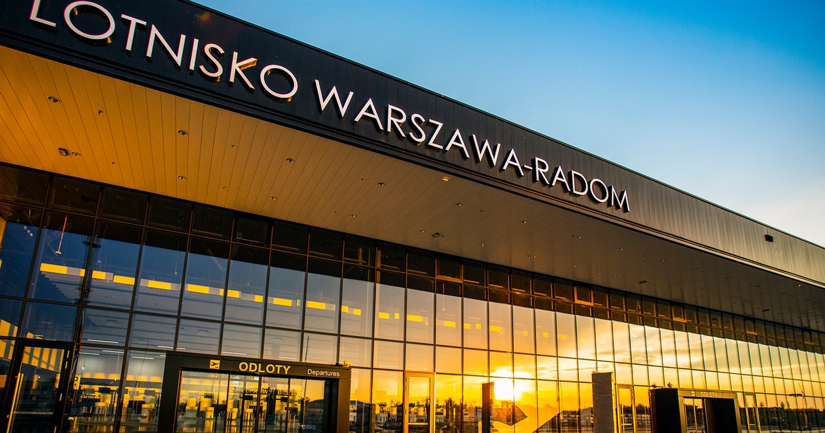 LOT kusi połączeniami z Radomia. Pasażerowie jednak nieprzekonani - Podróże