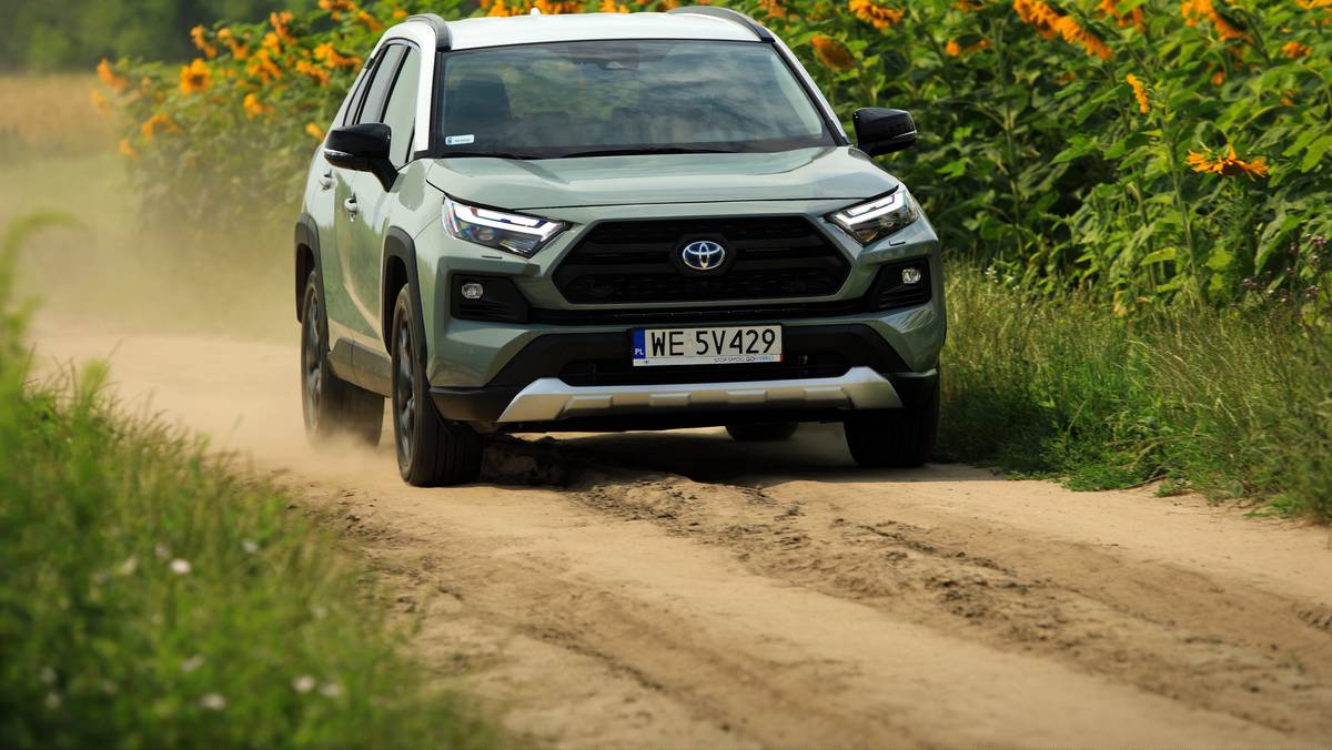 Toyota RAV4 2.5 Dynamic Force AWD-i – Hybryda dla aktywnych – Test