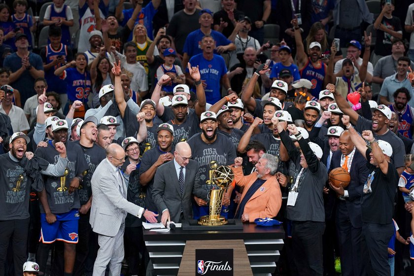 New York Knicks wygrali ligę NBA. Sukces drużyny Jeremy'ego Sochana