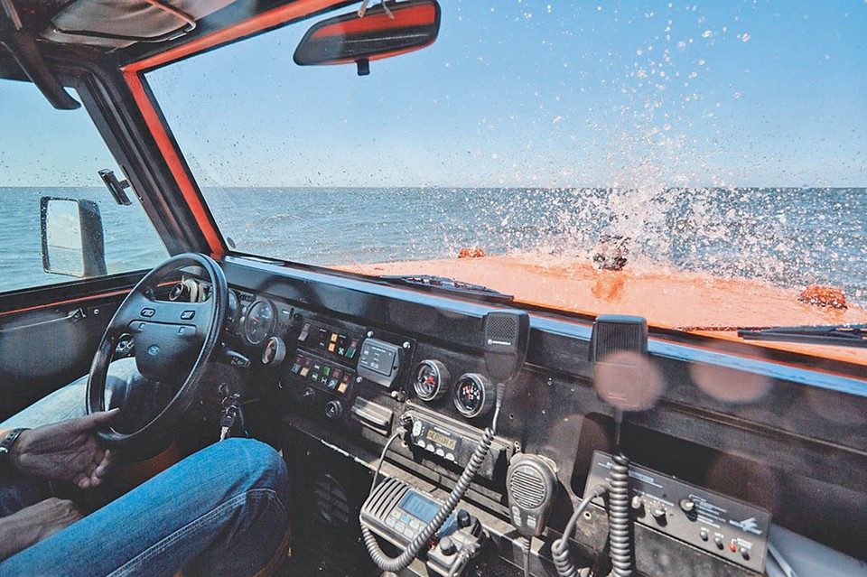 Pływające samochody - Dutton Surf, GAZ-46, Amphicar XL, Beijing Jeep i ...