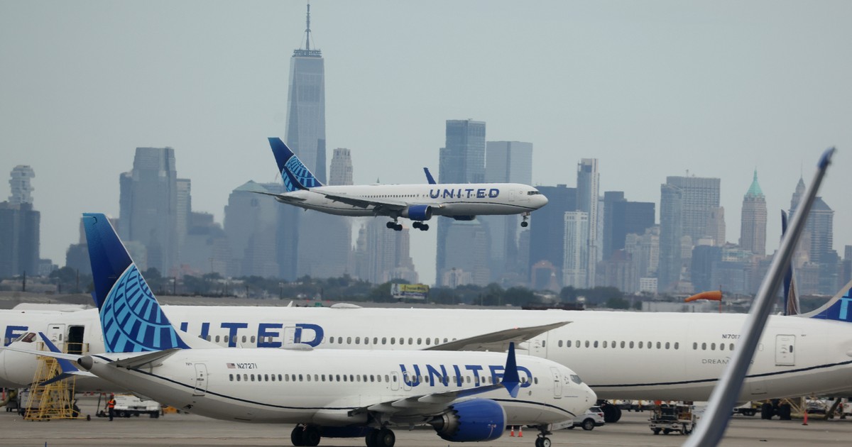 Airlines are scrambling to fix the unsustainable crisis caused by too ...