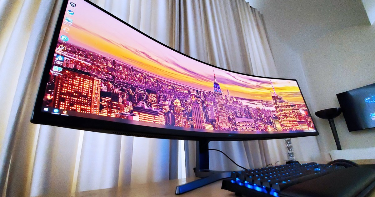 I tried Samsung's new outrageously wide $1,500 computer monitor — here ...