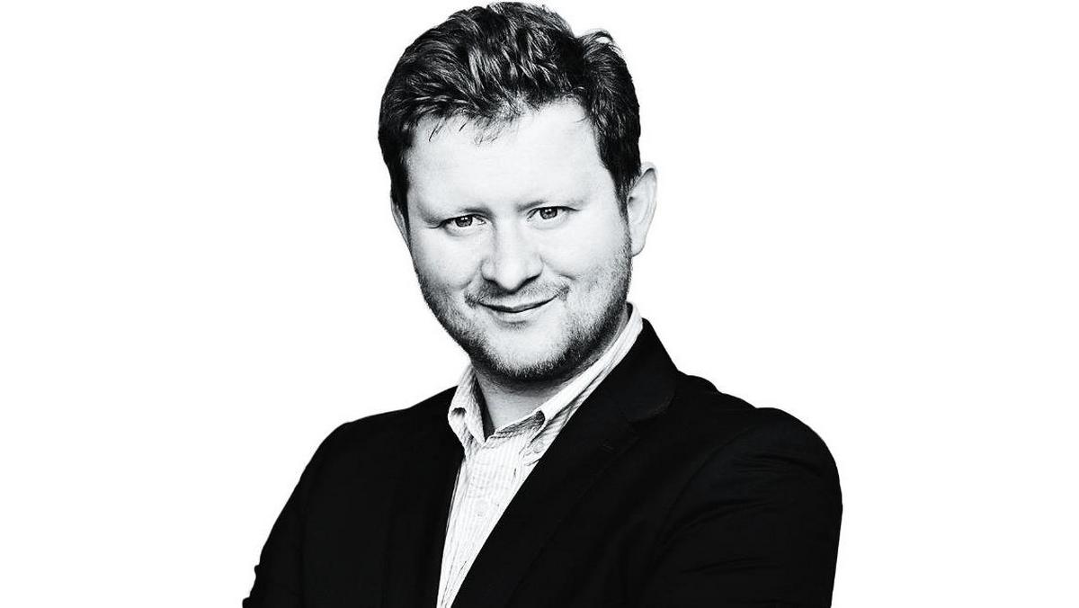 Marcin Marczak: Za 15 lat samochody mają być tylko na baterie. Felieton ...