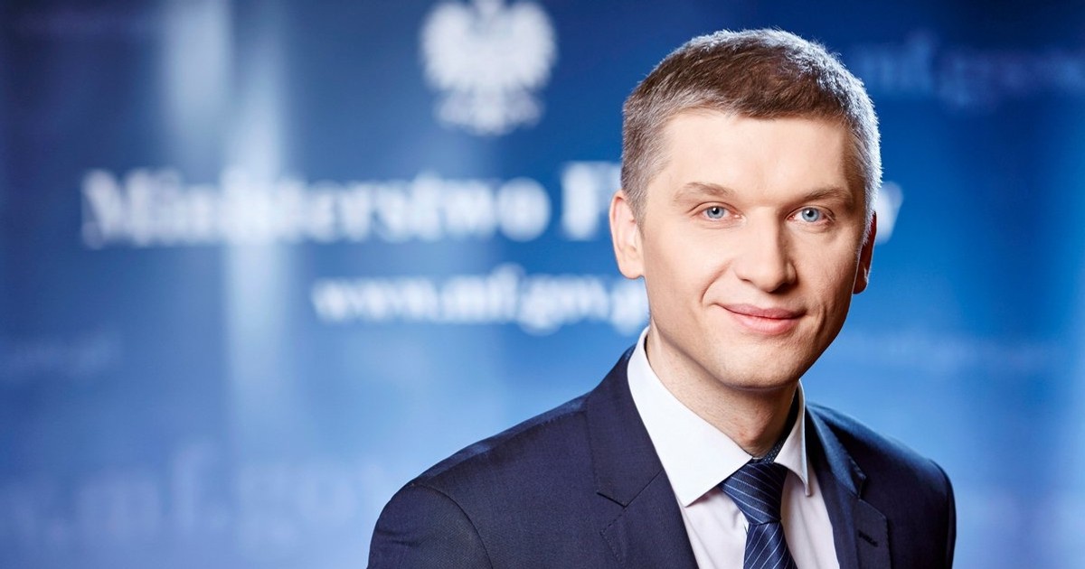 Piotr Nowak wyleciał z rządu. Oświadczenie majątkowe? Biedy nie ma