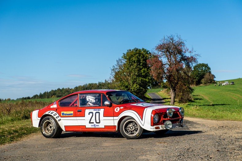 Skoda 200 RS z 1974 r. i Skoda Fabia RS Rally2 z 2022 r. Tak jeździ się ...