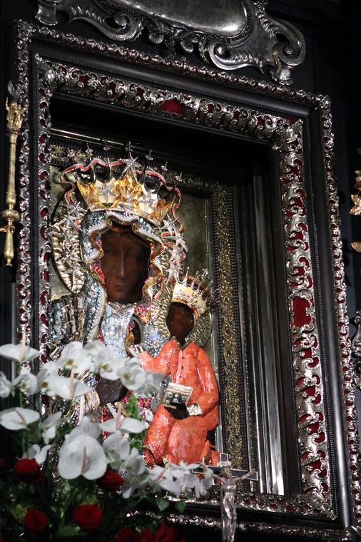 Obraz Matki Boskiej Jasnogórskiej miał ją uzdrowić. Kobieta mówi o ...