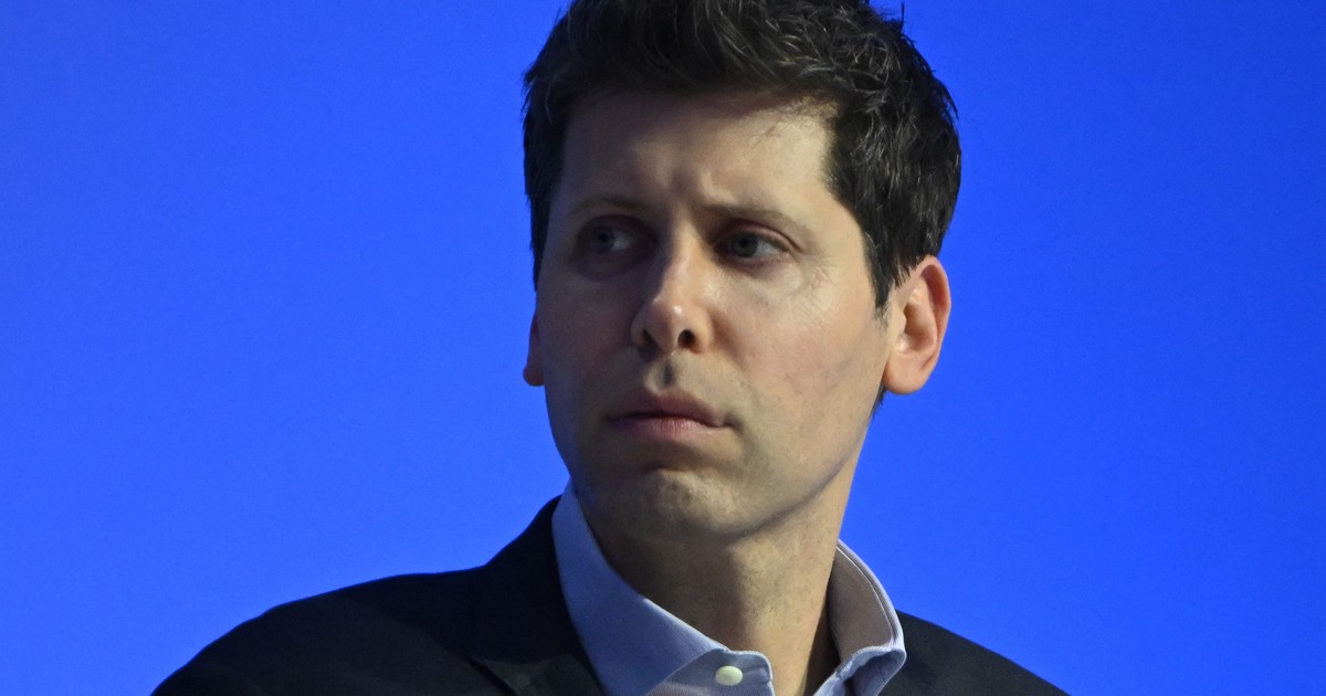 AI leaders are reacting to OpenAI's wild 24 hours with a mix of ...