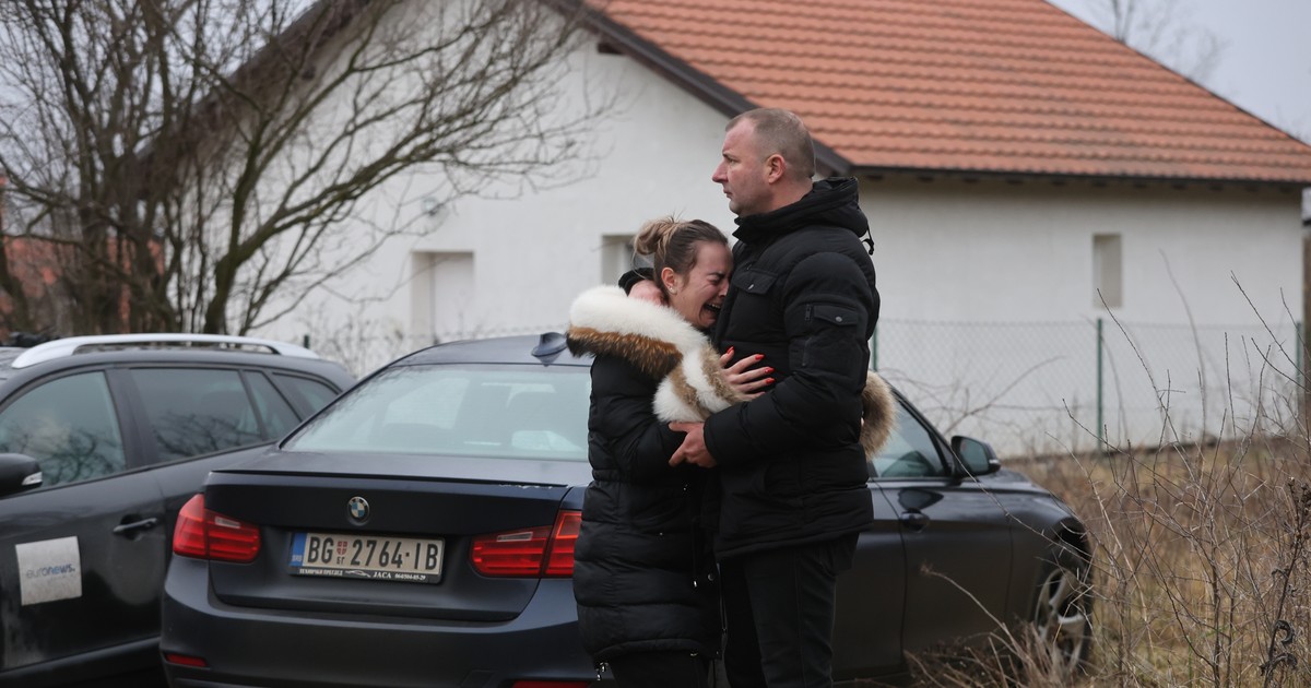 Potresne scene ispred Doma za stare u Barajevu, okupljaju se članovi porodica - Blic