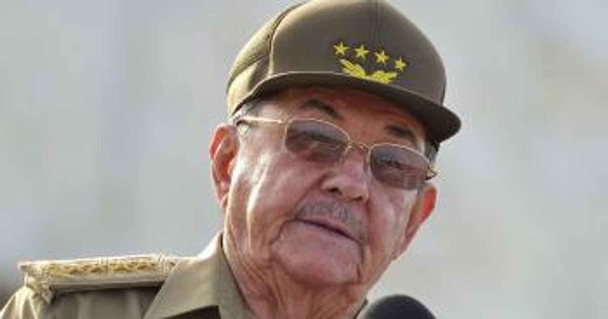 Raul Castro stanął na czele Komunistycznej Partii Kuby | Newsweek