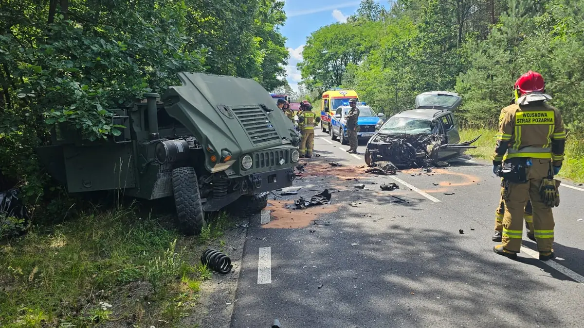Humvee armii USA zderzył się z Passatem. Niecodzienny wypadek na Dolnym Śląsku